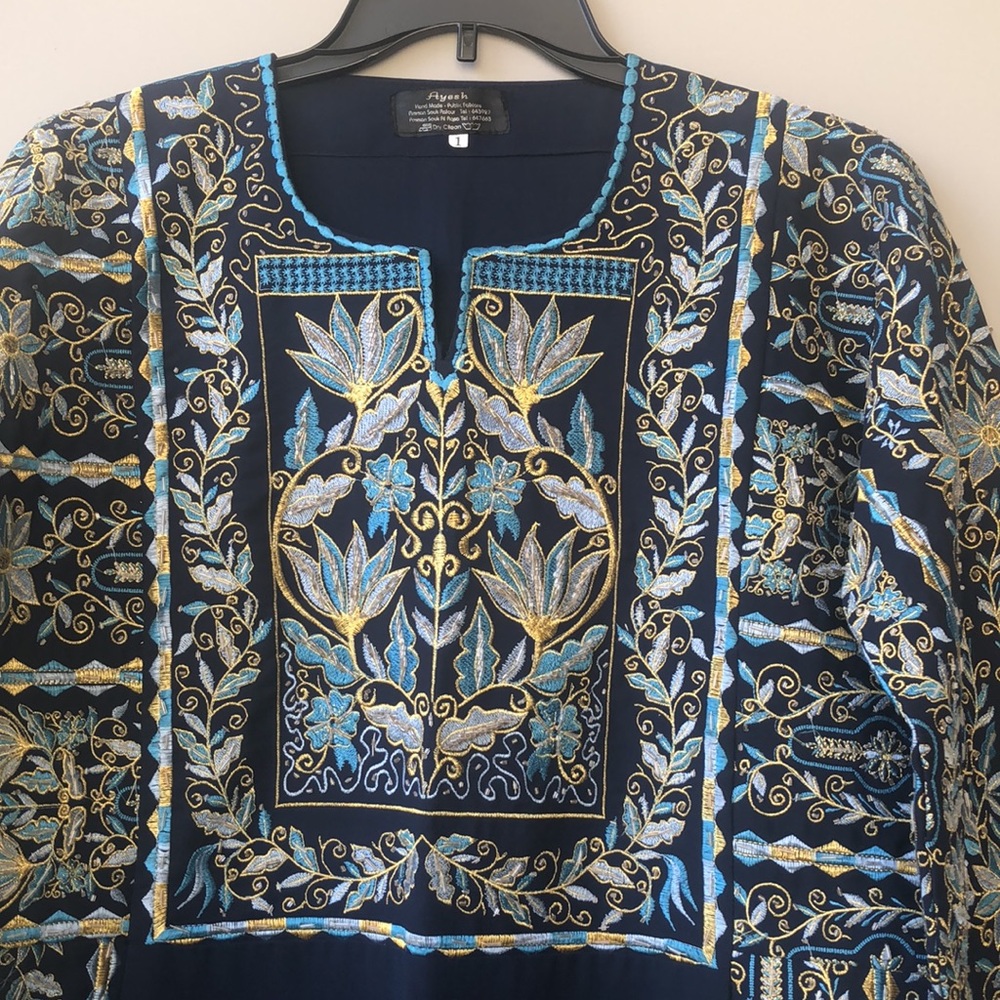 Middle Eastern Traditional Dress - Gem